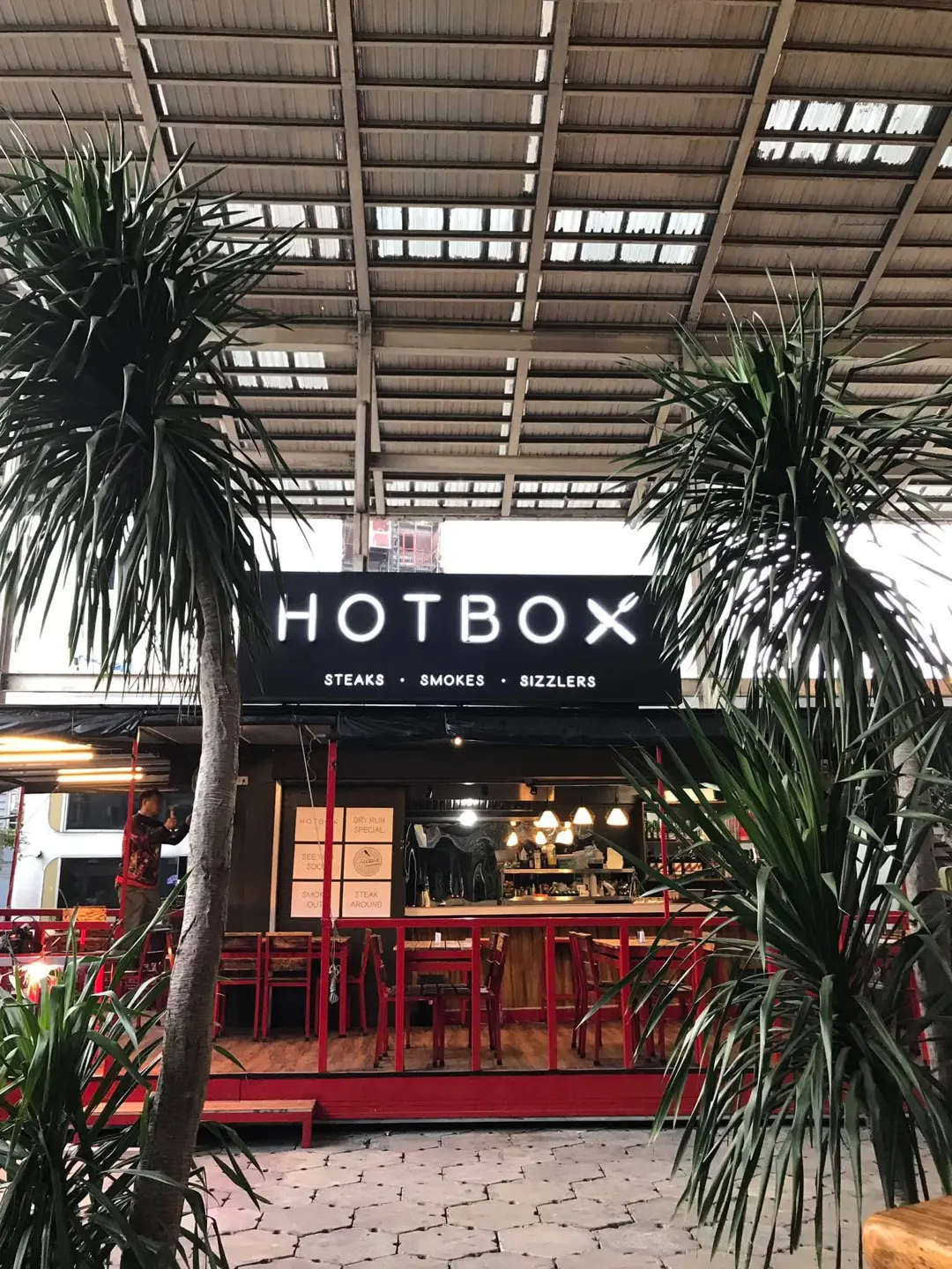 HOTBOX KATIPUNAN - Multi-Cuisine in Diliman Metro Manila | OpenRice ...